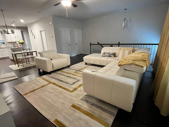Relaxation And Safe Villa - Kennesaw, GA