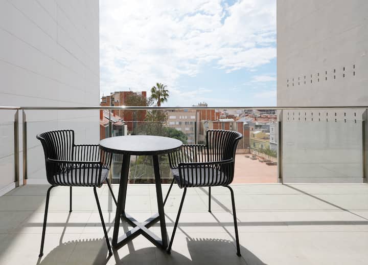 Numa | 2 Bedroom Apartment With Balcony & Sofa Bed - Barcelona