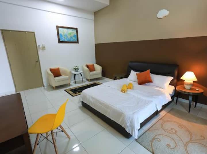 #Ziehomestaybangi (2 Storey Landed House ) - Bangi