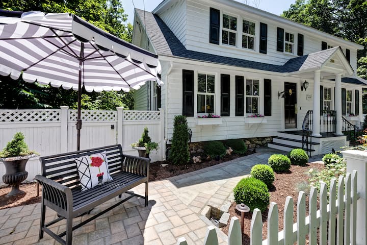 Beachy Convenient Haven - Fairfield, CT