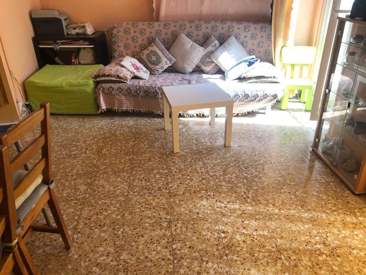 Habitación Con Balcón En Malasaña - Madrid