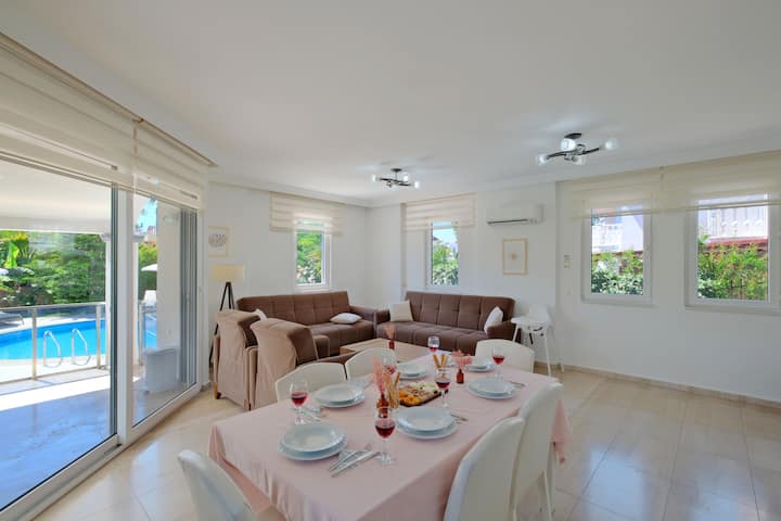 4+3 Villa With Pool,sauna And Billiards In Fethiye - Fethiye