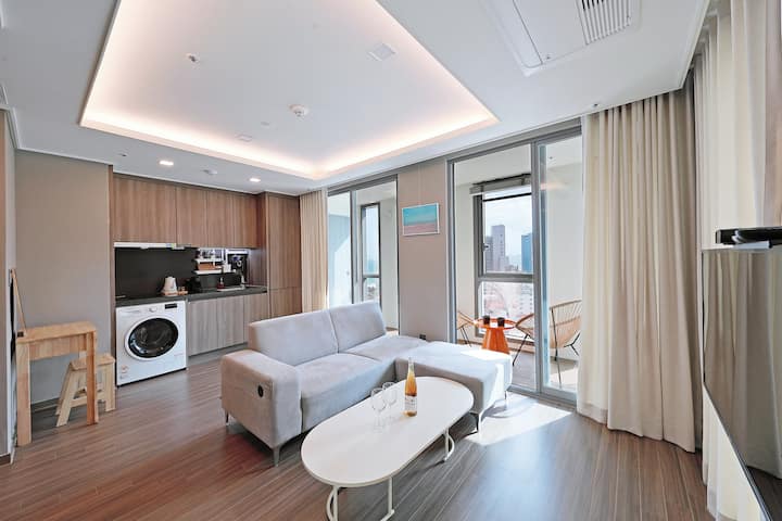 [Elmomento Haeundae]#해운대오션뷰#취사가능 신축레지던스#시몬스#1204 - Busan