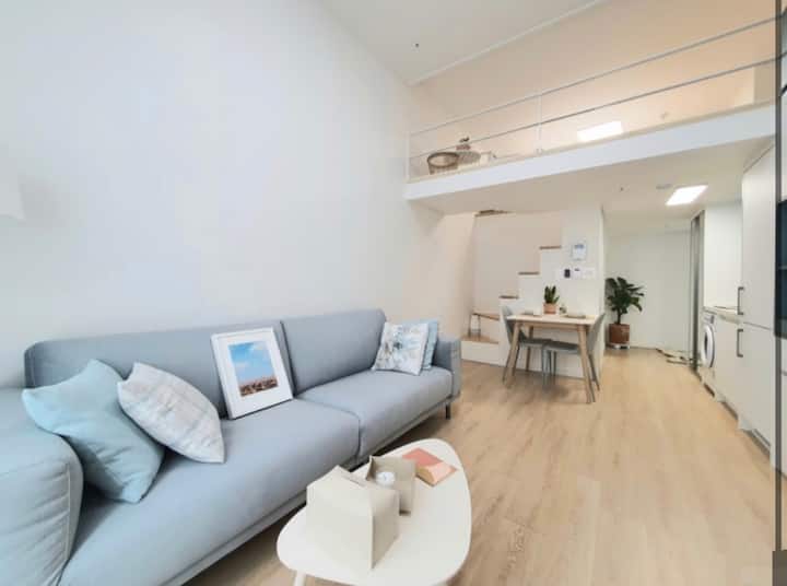 大房间 1.东大门夜市场商圈 复式 Loft 公寓 - Seúl