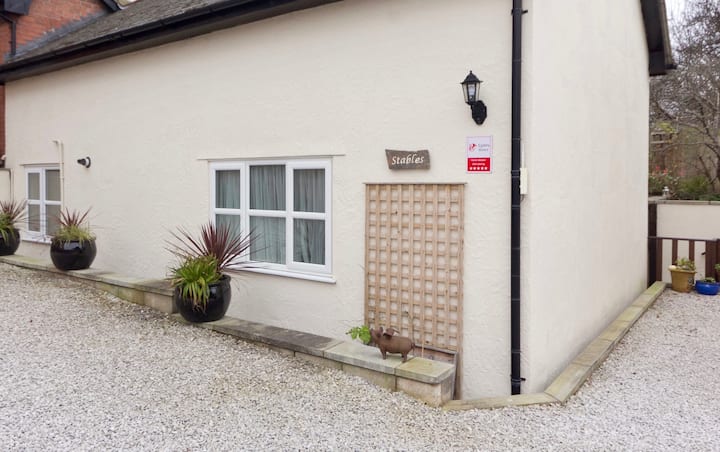 Vale View Cottages - The Stables - Talacre Beach