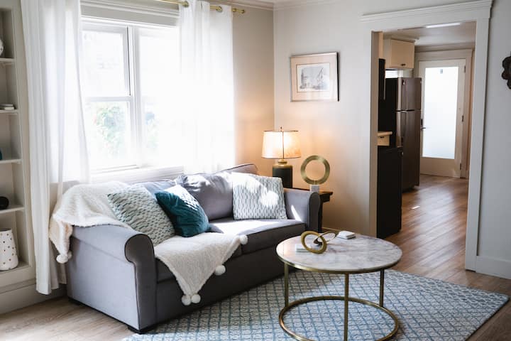 Beautiful Midtown Apartment - 새크라멘토