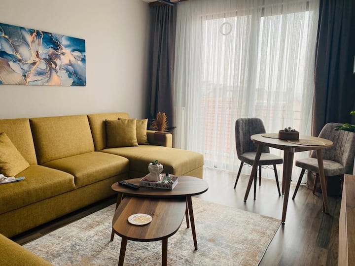 Gorgeous Modern Flat 2+1 , In City Center - Maslak