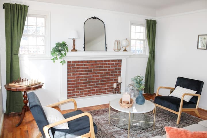 *New* Glenwood Getaway - Billings, MT