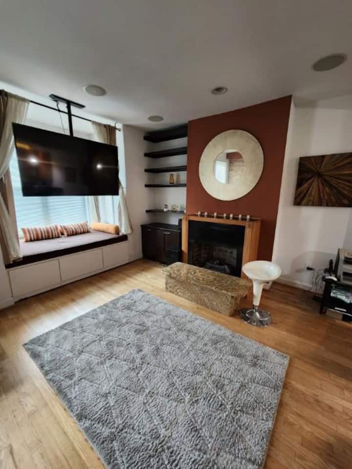 2 Br U St Condo With Rooftop - Bethesda, MD