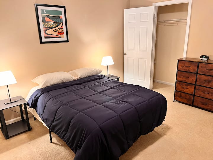 Private Room In A Quiet Home - Cumming, GA