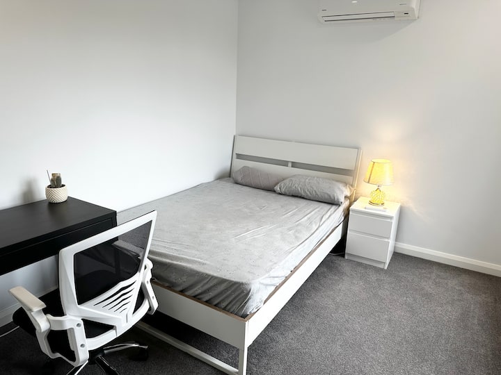 Private Room In A Modern House - Dandenong