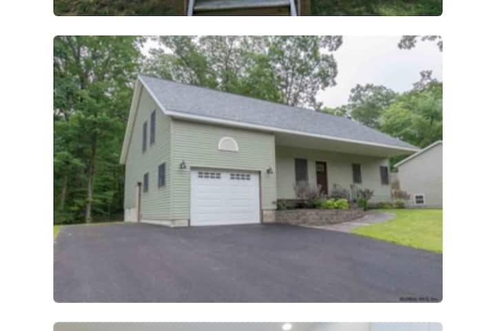 Home In Saratoga Springs - Saratoga Springs, NY
