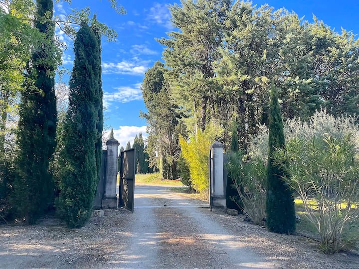 Mas à St Rémy, Climatisé, Piscine Sécurisée - Saint-Rémy-de-Provence