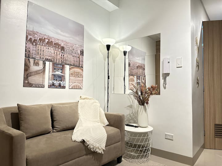 Pasay 15-2 1 Br. Shore 2 Deluxe Unit 2023 - Manila