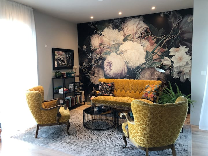 Bright & Spacious Duplex Villa With Great View - Selfoss