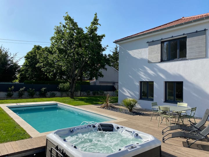 Maison Neuve Au Vert Avec Piscine-spa - Lyon