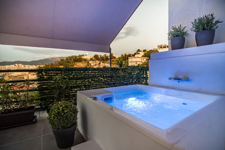 The Acropolis View Penthouse • Private Jacuzzi - 아테네