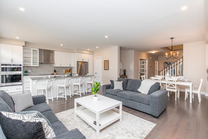 Immense Brand New Home 7min To Airport-15min To Dt - Ottawa