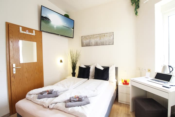 Central W/ Fast & Free Wifi & Netflix - Ulm