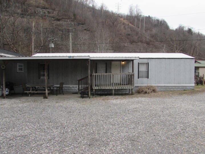 Bo's Bunkhouse #2 - Gilbert, WV