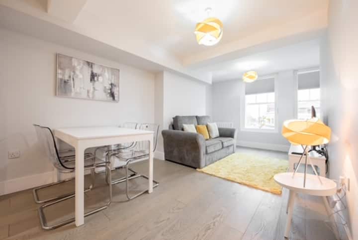 Modern,central 1 Bedroom Flat - Brentwood