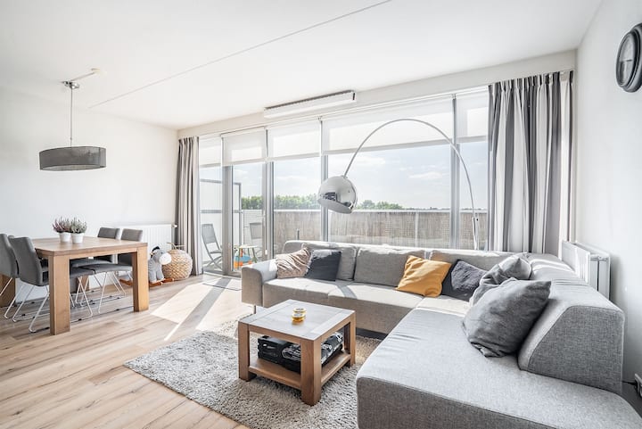 Modern Appartement Met Gratis Fietsen - 布雷達