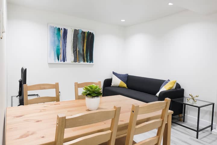 Fifa Stay|family-friendly 2br|near Skytrain & Sfu - 버너비
