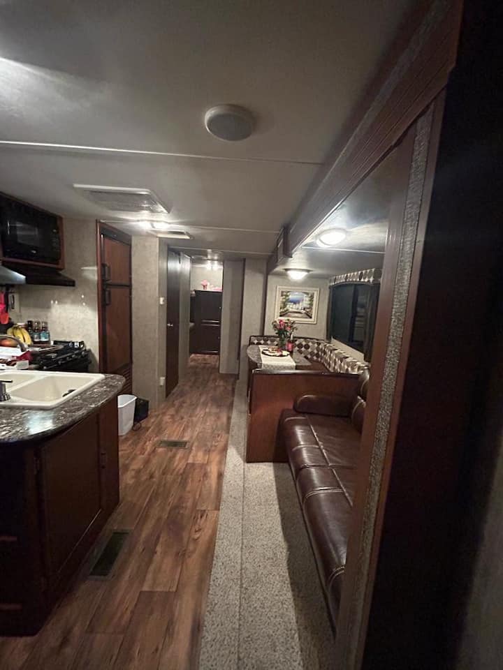 5 Bed - Elkhorn Creek Glamping - Frankfort, KY