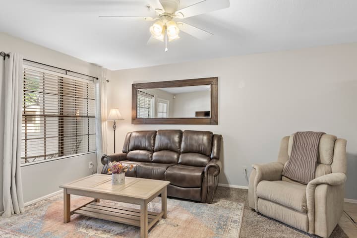 1st Floor Condo-2bd/2bath- 5 Mins 2 Old Town.gated - Paradise Valley, AZ