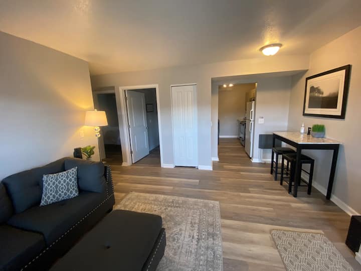 Unit 4 Two Bedrooms 1 Bathroom - Trinidad, CO