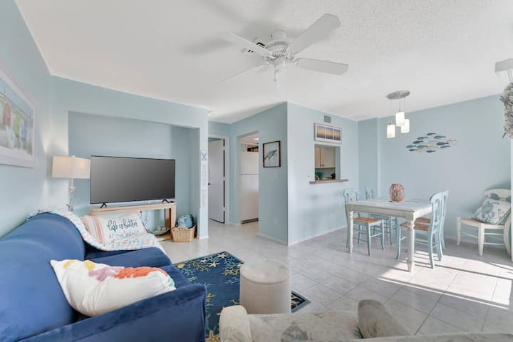 Coastal Cheer On Anna Maria Island - Bradenton Beach