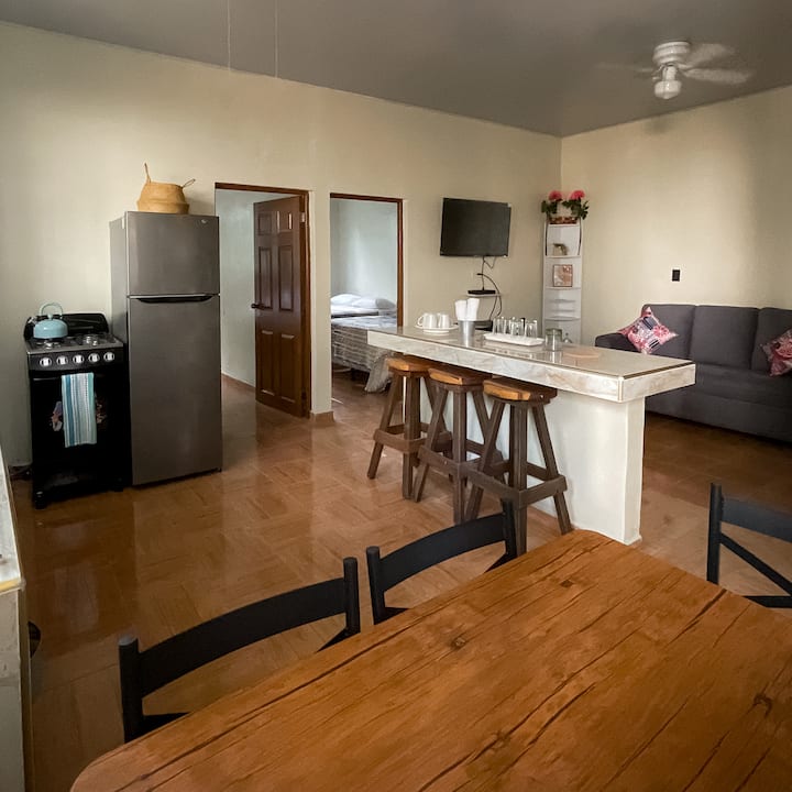 2 Bedroom 4 Beds House With Surrounding Greenery - San Salvador