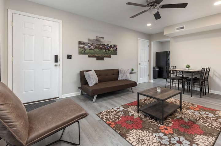 Modern Living @ The Enclave - Louisville, KY