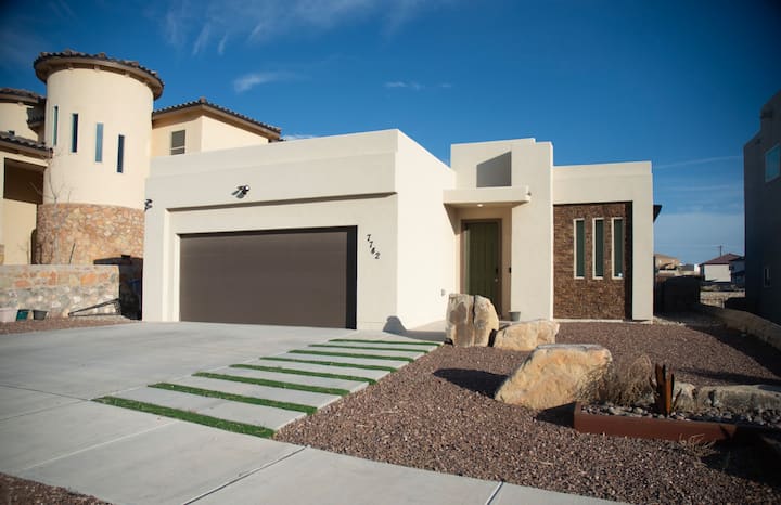 Home In El Paso - エル・パソ, TX
