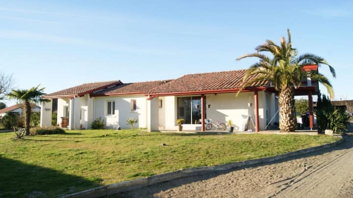 Maison 4 Chambres Avec Piscine 35 Mins Des Plages - Dax