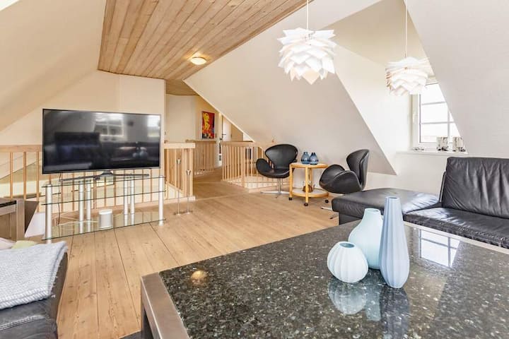10 Personer I Et Arkitekt Tegnet Luksussommerhus - Danemark