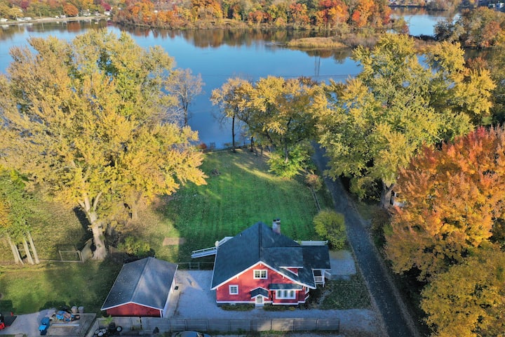 Lakefront 2 Bedroom Fenced Yard - Portage Lakes, OH