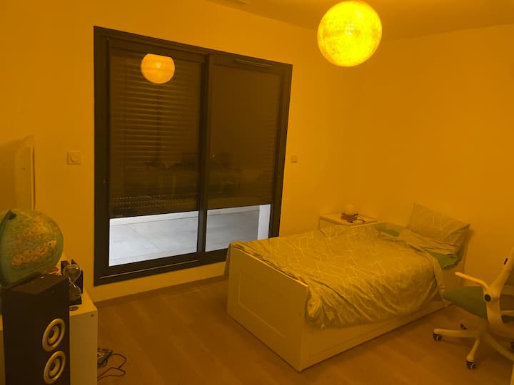 Chambre 2 - Castries