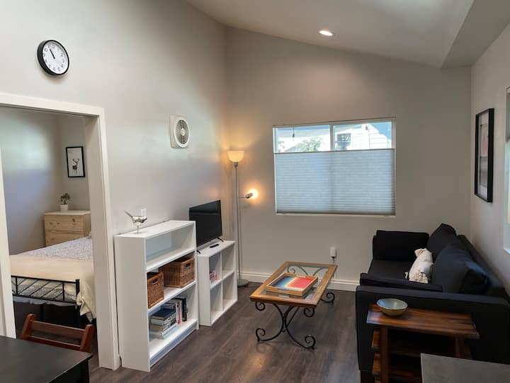 Cozy Guest House Near Usc - Los Angeles, CA
