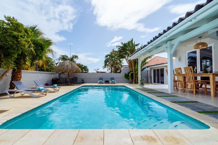 Villa Eloïze ~ Luxury Noord Escape ~ Private Pool! - Aruba