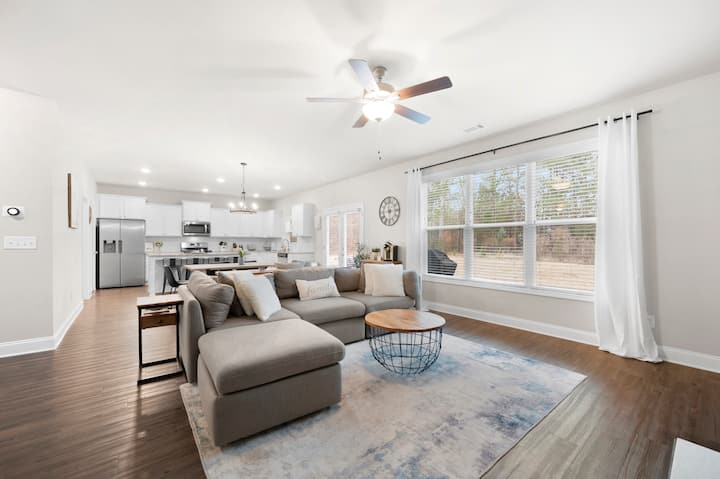 Brand New Home In Buford - Extended Stay - Buford, GA