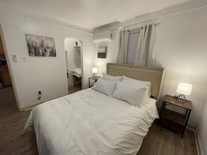 1bd/1ba In University Heights - Albuquerque, NM