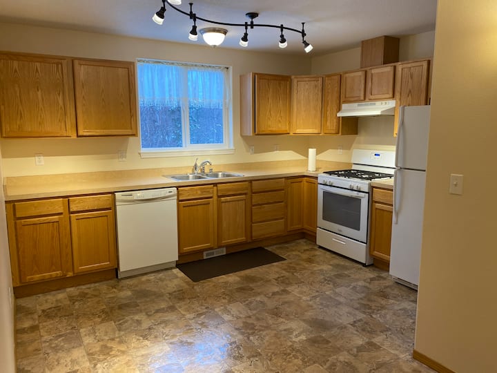 Private, Quiet, Safe, & Comfort - Palmer, AK