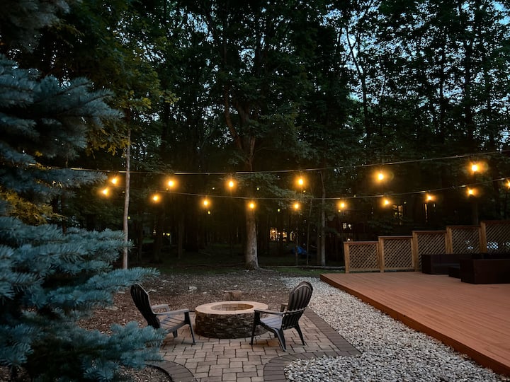 Poconos, Firepit, Family-friendly, Ev Charger - Tannersville, PA
