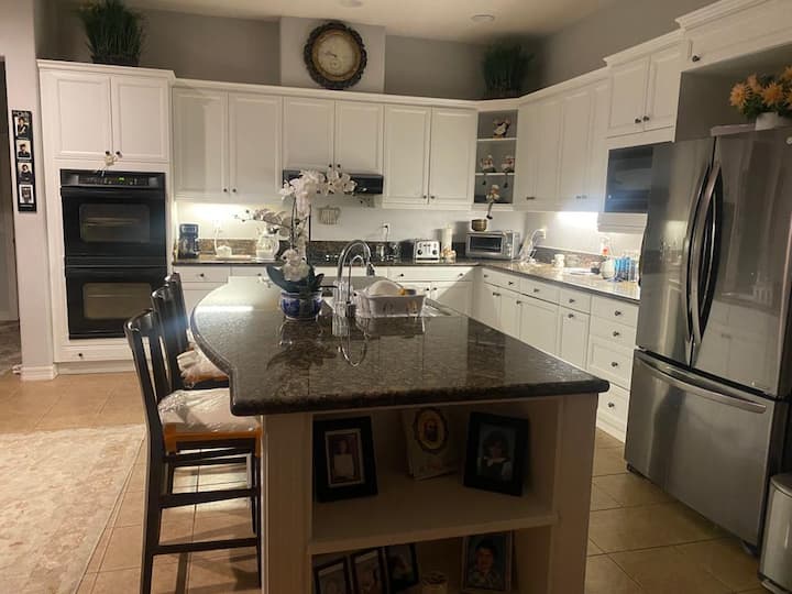 Beautiful Room In Carlsbad, Ca - Encinitas, CA