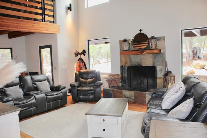 Perfectly Located Spacious Cabin In The Tall Pines - Pine, AZ