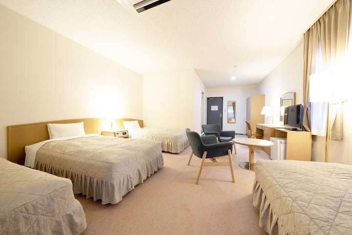 Non-smoking/quadruple Room With Breakfast/4 Ppl - 土岐市