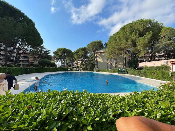 Studio En Résidence Avec Piscine - Mandelieu-la-Napoule