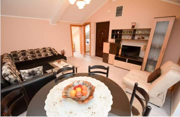 Two-bedroom Apartment In Kotor - Kotor