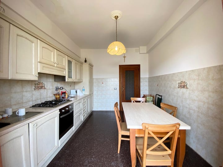 Grand Appartement Lumineux Et Confortable à Gênes - Génova